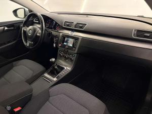 Pelēks Volkswagen Passat 2012 Marijampole, ar dzinēja tilpumu 1.97 L un nobraukumu 349 tūkst. km par 5450 €, foto 15 vietnē AUTOMOTO.COM.LV