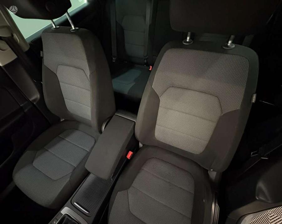 Pelēks Volkswagen Passat 2012 Marijampole, ar dzinēja tilpumu 1.97 L un nobraukumu 349 tūkst. km par 5450 €, foto 19 vietnē AUTOMOTO.COM.LV