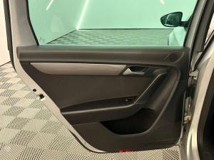 Pelēks Volkswagen Passat 2012 Marijampole, ar dzinēja tilpumu 1.97 L un nobraukumu 349 tūkst. km par 5450 €, foto 22 vietnē AUTOMOTO.COM.LV