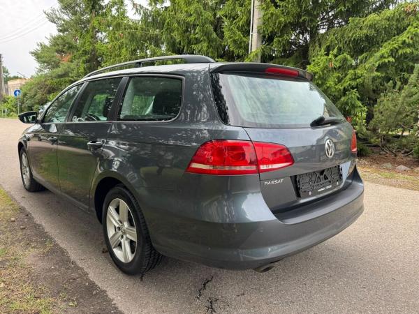 Pelēks Volkswagen Passat 2012 Marijampole, ar dzinēja tilpumu 1.60 L un nobraukumu 140 tūkst. km par 5750 €, foto 6 vietnē AUTOMOTO.COM.LV