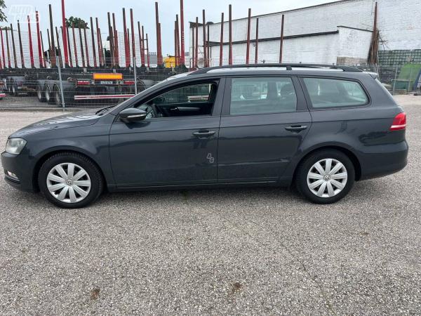 Grey Volkswagen Passat 2012 in Marijampole, with an engine capacity of 1.60 L and mileage of 220 thousand km for 4850 €, photo 2 on AUTOMOTO.COM.LV