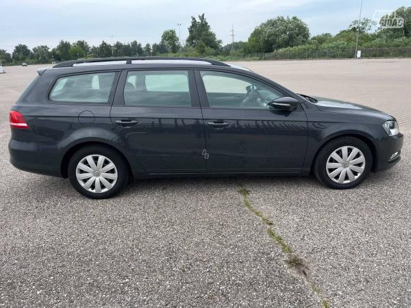 Grey Volkswagen Passat 2012 in Marijampole, with an engine capacity of 1.60 L and mileage of 220 thousand km for 4850 €, photo 7 on AUTOMOTO.COM.LV
