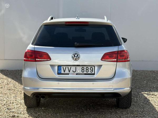 Pelēks Volkswagen Passat 2012 Šauļi, ar dzinēja tilpumu 1.97 L un nobraukumu 193 tūkst. km par 5699 €, foto 6 vietnē AUTOMOTO.COM.LV