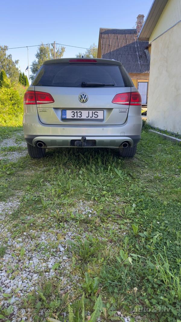 Grey Volkswagen Passat 2012 in Tallinn, with an engine capacity of 2.00 L and mileage of 339 thousand km for 4999 €, photo 3 on AUTOMOTO.COM.LV