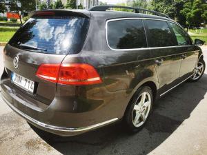 Grey Volkswagen Passat 2012 in Vilnius, with an engine capacity of 1.60 L and mileage of 330 thousand km for 4900 €, photo 8 on AUTOMOTO.COM.LV