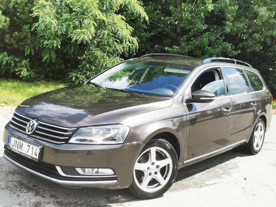 Grey Volkswagen Passat 2012 in Vilnius, with an engine capacity of 1.60 L and mileage of 330 thousand km for 4900 €, photo 11 on AUTOMOTO.COM.LV