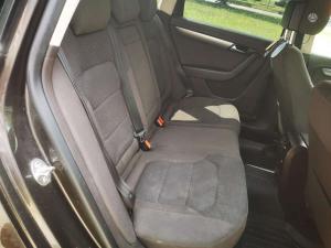 Grey Volkswagen Passat 2012 in Vilnius, with an engine capacity of 1.60 L and mileage of 330 thousand km for 4900 €, photo 12 on AUTOMOTO.COM.LV
