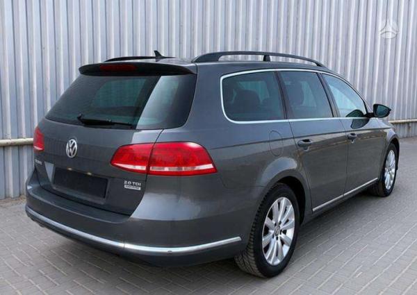 Pelēks Volkswagen Passat 2012 Marijampole, ar dzinēja tilpumu 2.00 L un nobraukumu 229 tūkst. km par 5650 €, foto 4 vietnē AUTOMOTO.COM.LV