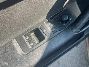 Grey Volkswagen Passat 2012 in Marijampole, with an engine capacity of 1.60 L and mileage of 220 thousand km for 4950 €, photo 13 on AUTOMOTO.COM.LV