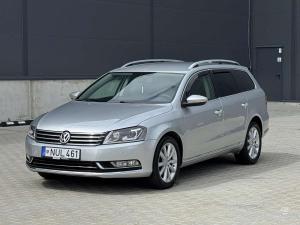 Grey Volkswagen Passat 2012 in Siauliai, with an engine capacity of 2.00 L and mileage of 194 thousand km for 5699 €, photo  on AUTOMOTO.COM.LV