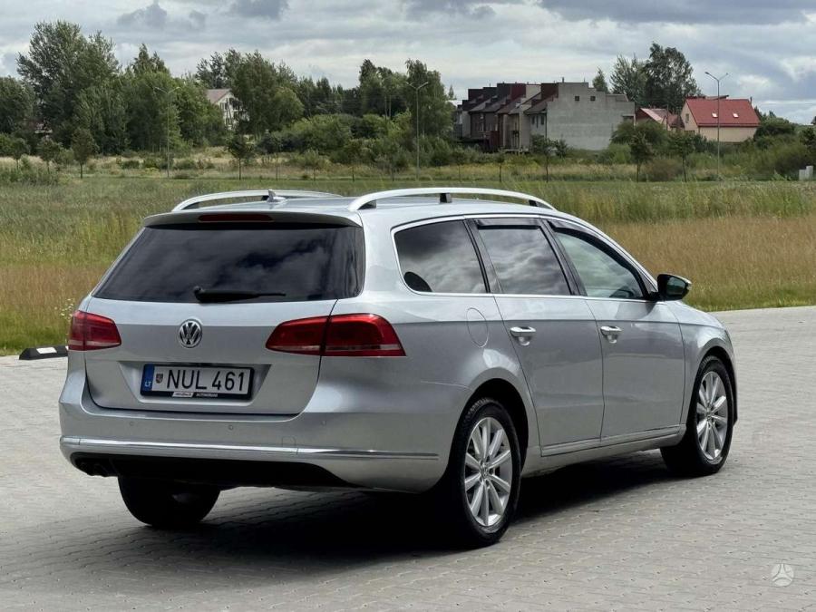 Pelēks Volkswagen Passat 2012 Šauļi, ar dzinēja tilpumu 2.00 L un nobraukumu 194 tūkst. km par 5699 €, foto 5 vietnē AUTOMOTO.COM.LV
