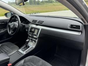 Pelēks Volkswagen Passat 2012 Šauļi, ar dzinēja tilpumu 2.00 L un nobraukumu 194 tūkst. km par 5699 €, foto 14 vietnē AUTOMOTO.COM.LV