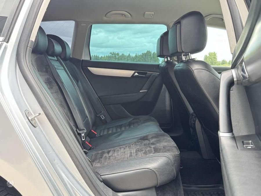 Pelēks Volkswagen Passat 2012 Šauļi, ar dzinēja tilpumu 2.00 L un nobraukumu 194 tūkst. km par 5699 €, foto 15 vietnē AUTOMOTO.COM.LV