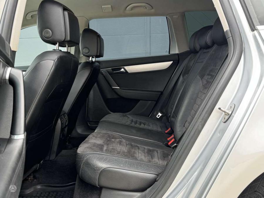 Pelēks Volkswagen Passat 2012 Šauļi, ar dzinēja tilpumu 2.00 L un nobraukumu 194 tūkst. km par 5699 €, foto 16 vietnē AUTOMOTO.COM.LV