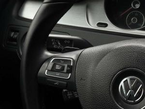 Pelēks Volkswagen Passat 2012 Šauļi, ar dzinēja tilpumu 2.00 L un nobraukumu 194 tūkst. km par 5699 €, foto 19 vietnē AUTOMOTO.COM.LV