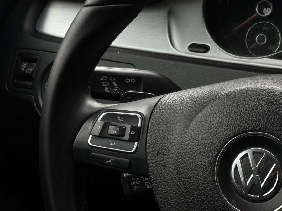 Pelēks Volkswagen Passat 2012 Šauļi, ar dzinēja tilpumu 2.00 L un nobraukumu 194 tūkst. km par 5699 €, foto 19 vietnē AUTOMOTO.COM.LV