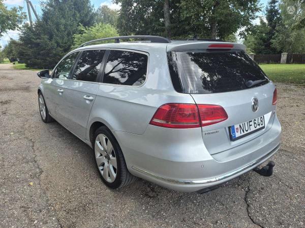 Volkswagen Passat 2012 Viļņa vietnē Pelēks Volkswagen Passat 2012 Viļņa, ar dzinēja tilpumu 1.97 L un nobraukumu 376 tūkst. km par 4350 €, foto 6 vietnē AUTOMOTO.COM.LV