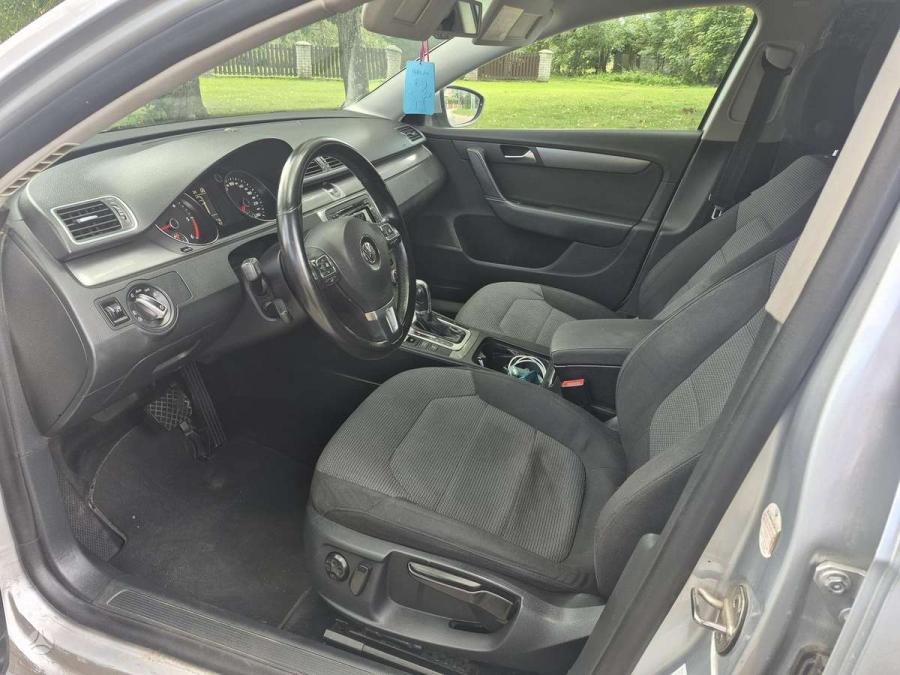 Pelēks Volkswagen Passat 2012 Viļņa, ar dzinēja tilpumu 1.97 L un nobraukumu 376 tūkst. km par 4350 €, foto 10 vietnē AUTOMOTO.COM.LV