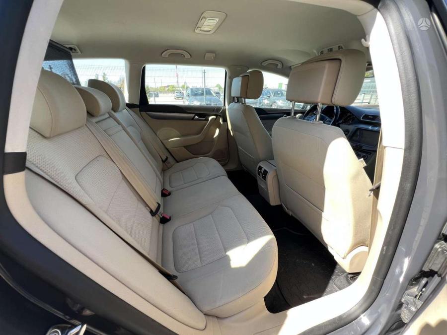 Pelēks Volkswagen Passat 2012 Šauļi, ar dzinēja tilpumu 1.60 L un nobraukumu 230 tūkst. km par 4950 €, foto 23 vietnē AUTOMOTO.COM.LV