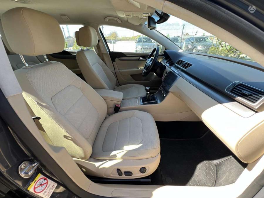 Pelēks Volkswagen Passat 2012 Šauļi, ar dzinēja tilpumu 1.60 L un nobraukumu 230 tūkst. km par 4950 €, foto 25 vietnē AUTOMOTO.COM.LV