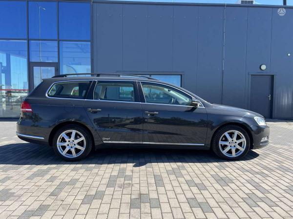 Volkswagen Passat 2012 Šauļi vietnē Pelēks Volkswagen Passat 2012 Šauļi, ar dzinēja tilpumu 1.60 L un nobraukumu 230 tūkst. km par 4950 €, foto 5 vietnē AUTOMOTO.COM.LV