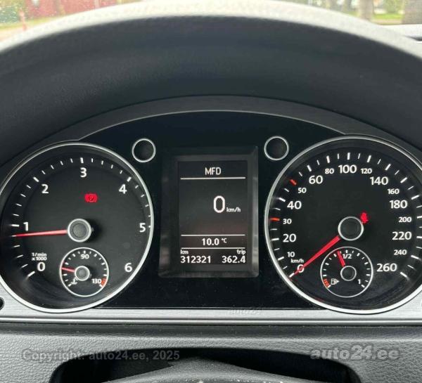 Grey Volkswagen Passat 2013 in Rapla, with an engine capacity of 2.00 L and mileage of 312 thousand km for 5750 €, photo 11 on AUTOMOTO.COM.LV