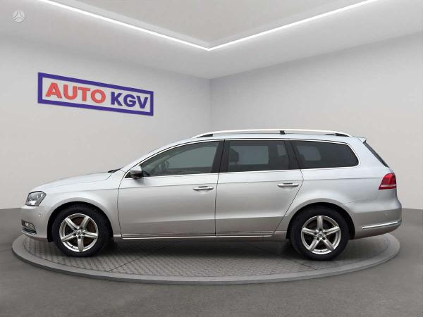 Pelēks Volkswagen Passat 2013 Kauņa, ar dzinēja tilpumu 2.00 L un nobraukumu 276 tūkst. km par 6799 €, foto 2 vietnē AUTOMOTO.COM.LV