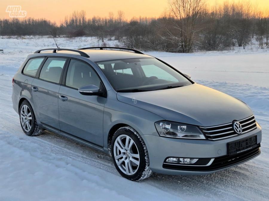 Grey Volkswagen Passat 2013 in Vilnius, with an engine capacity of 2.00 L and mileage of 337 thousand km for 4950 €, photo 1 on AUTOMOTO.COM.LV