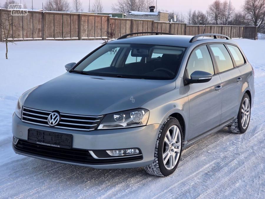 Grey Volkswagen Passat 2013 in Vilnius, with an engine capacity of 2.00 L and mileage of 337 thousand km for 4950 €, photo 3 on AUTOMOTO.COM.LV