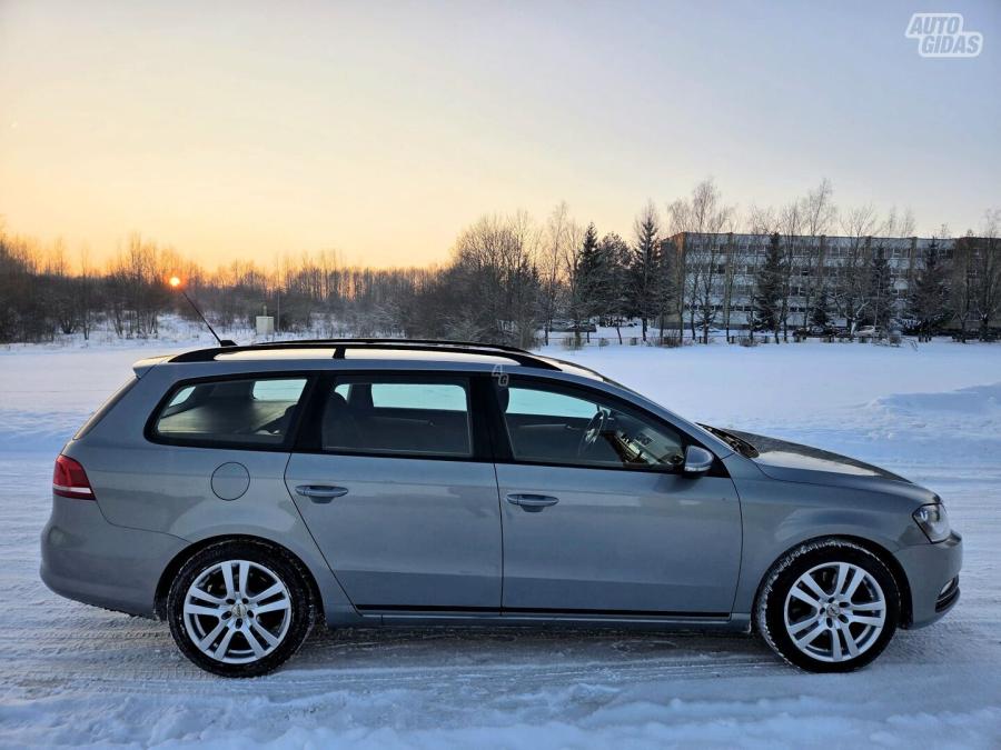 Grey Volkswagen Passat 2013 in Vilnius, with an engine capacity of 2.00 L and mileage of 337 thousand km for 4950 €, photo 8 on AUTOMOTO.COM.LV
