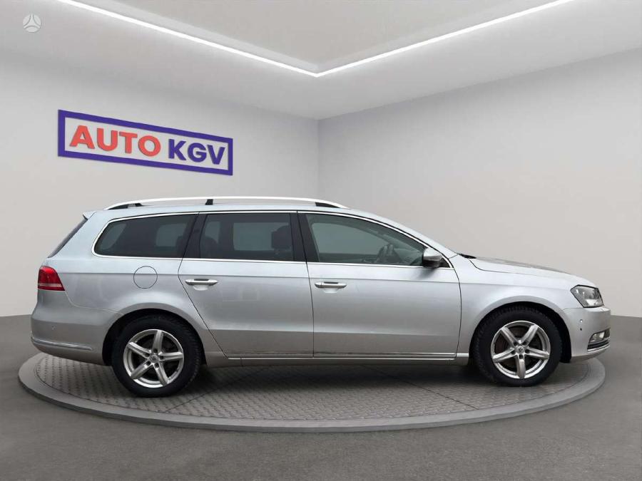 Grey Volkswagen Passat 2013 in Kaunas, with an engine capacity of 2.00 L and mileage of 276 thousand km for 6799 €, photo 6 on AUTOMOTO.COM.LV