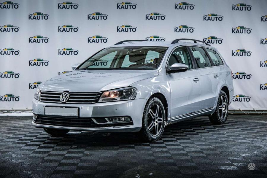Grey Volkswagen Passat 2013 in Kaunas, with an engine capacity of 1.60 L and mileage of 0 thousand km for 6890 €, photo 1 on AUTOMOTO.COM.LV