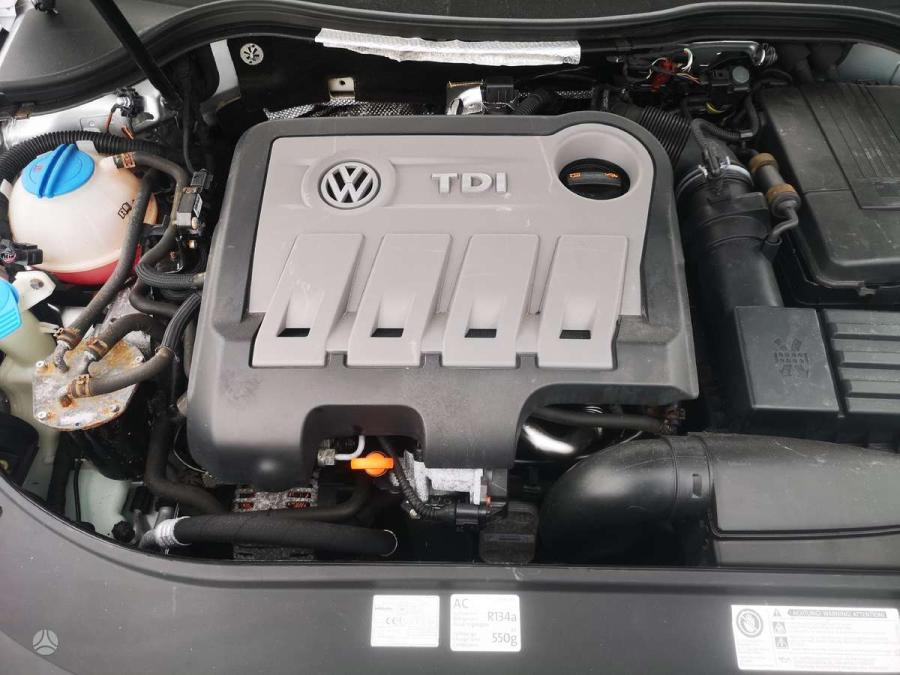 Grey Volkswagen Passat 2013 in Radviliskis, with an engine capacity of 1.97 L and mileage of 291 thousand km for 5250 €, photo 15 on AUTOMOTO.COM.LV