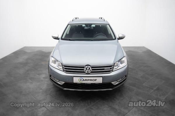 Grey Volkswagen Passat 2013 in Tallinn, with an engine capacity of 2.00 L and mileage of 236 thousand km for 8999 €, photo 2 on AUTOMOTO.COM.LV