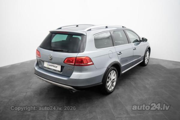Grey Volkswagen Passat 2013 in Tallinn, with an engine capacity of 2.00 L and mileage of 236 thousand km for 8999 €, photo 4 on AUTOMOTO.COM.LV