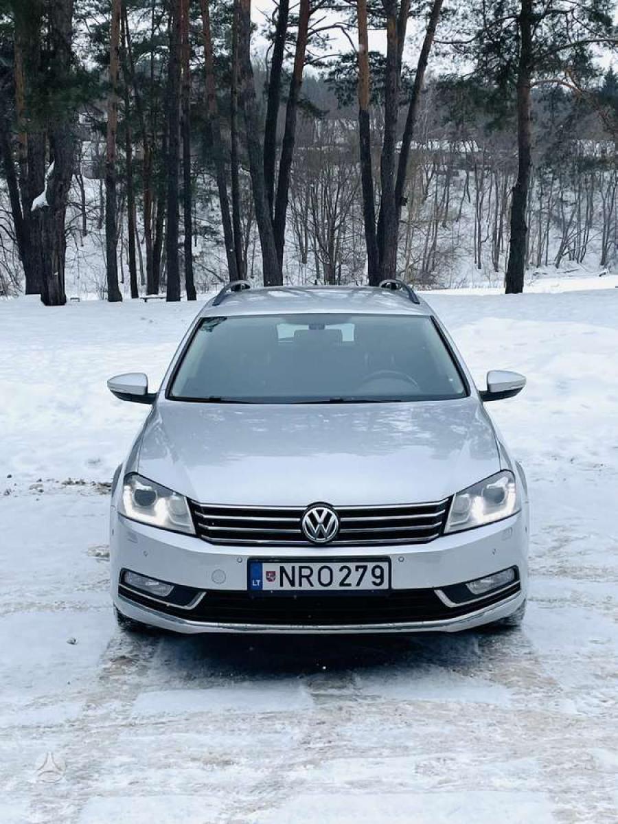 Grey Volkswagen Passat 2013 in Vilnius, with an engine capacity of 1.60 L and mileage of 340 thousand km for 5300 €, photo 2 on AUTOMOTO.COM.LV