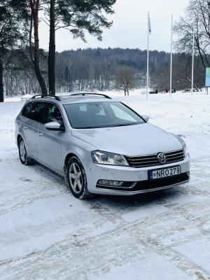 Grey Volkswagen Passat 2013 in Vilnius, with an engine capacity of 1.60 L and mileage of 340 thousand km for 5300 €, photo 3 on AUTOMOTO.COM.LV