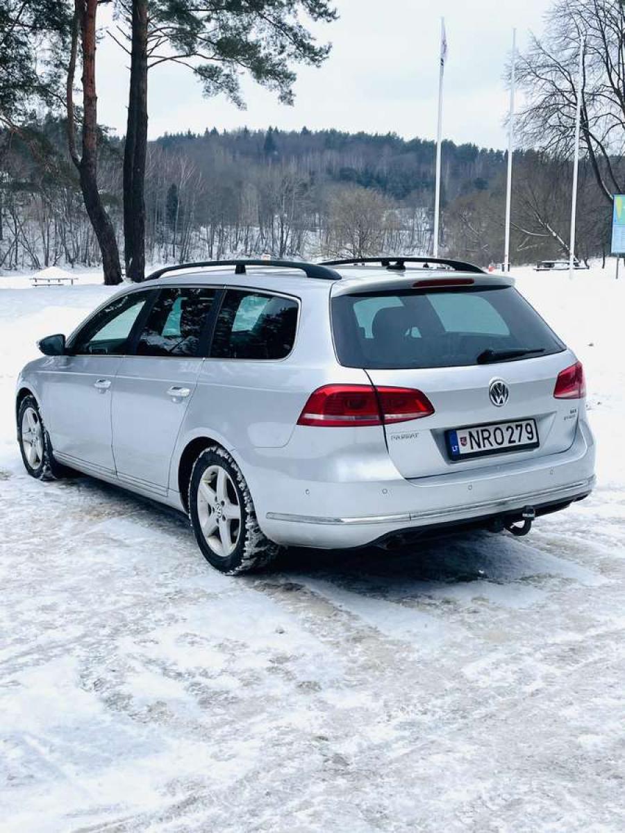 Grey Volkswagen Passat 2013 in Vilnius, with an engine capacity of 1.60 L and mileage of 340 thousand km for 5300 €, photo 5 on AUTOMOTO.COM.LV