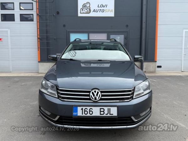 Grey Volkswagen Passat 2013 in Kuressaare, with an engine capacity of 2.00 L and mileage of 288 thousand km for 6250 €, photo 1 on AUTOMOTO.COM.LV