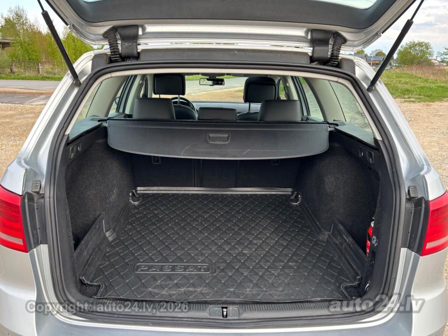Grey Volkswagen Passat 2013 in Haapsalu, with an engine capacity of 2.00 L and mileage of 289 thousand km for 5900 €, photo 9 on AUTOMOTO.COM.LV