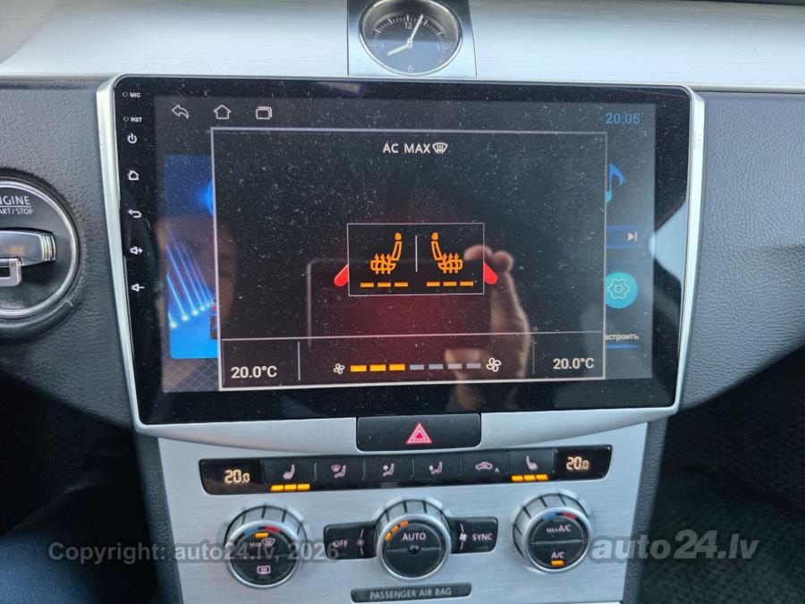 Grey Volkswagen Passat 2013 in Tallinn, with an engine capacity of 2.00 L and mileage of 386 thousand km for 3999 €, photo 15 on AUTOMOTO.COM.LV