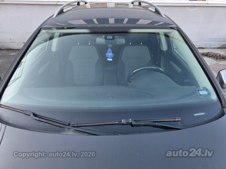 Grey Volkswagen Passat 2013 in Tallinn, with an engine capacity of 2.00 L and mileage of 386 thousand km for 3999 €, photo 21 on AUTOMOTO.COM.LV