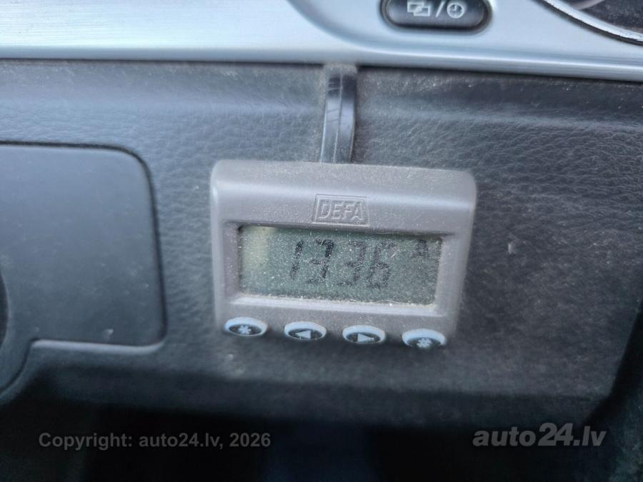 Grey Volkswagen Passat 2013 in Tallinn, with an engine capacity of 2.00 L and mileage of 386 thousand km for 3999 €, photo 22 on AUTOMOTO.COM.LV