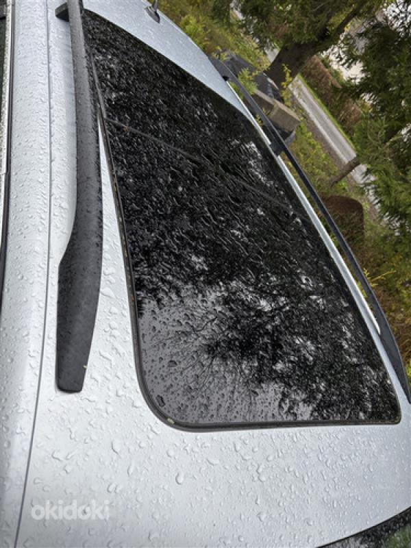 Grey Volkswagen Passat 2013 in Tallinn, with an engine capacity of 2.00 L and mileage of 313 thousand km for 5495 €, photo 5 on AUTOMOTO.COM.LV
