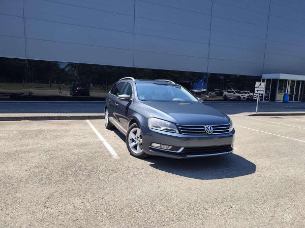 Grey Volkswagen Passat 2013 in Vilnius, with an engine capacity of 1.40 L and mileage of 305 thousand km for 4300 €, photo 6 on AUTOMOTO.COM.LV