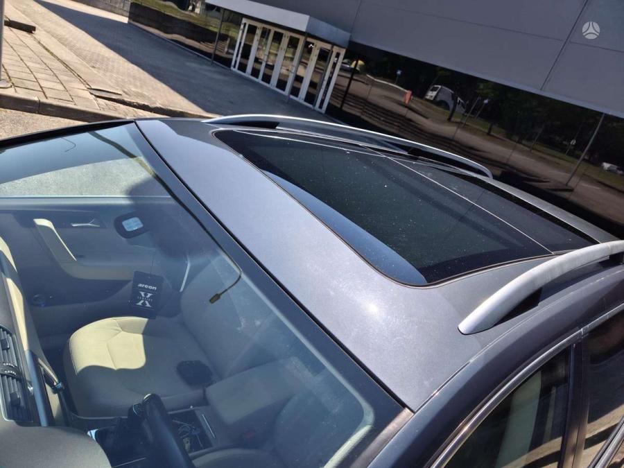 Grey Volkswagen Passat 2013 in Vilnius, with an engine capacity of 1.40 L and mileage of 305 thousand km for 4300 €, photo 8 on AUTOMOTO.COM.LV