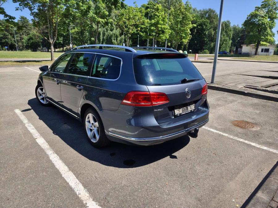 Grey Volkswagen Passat 2013 in Vilnius, with an engine capacity of 1.40 L and mileage of 305 thousand km for 4300 €, photo 15 on AUTOMOTO.COM.LV