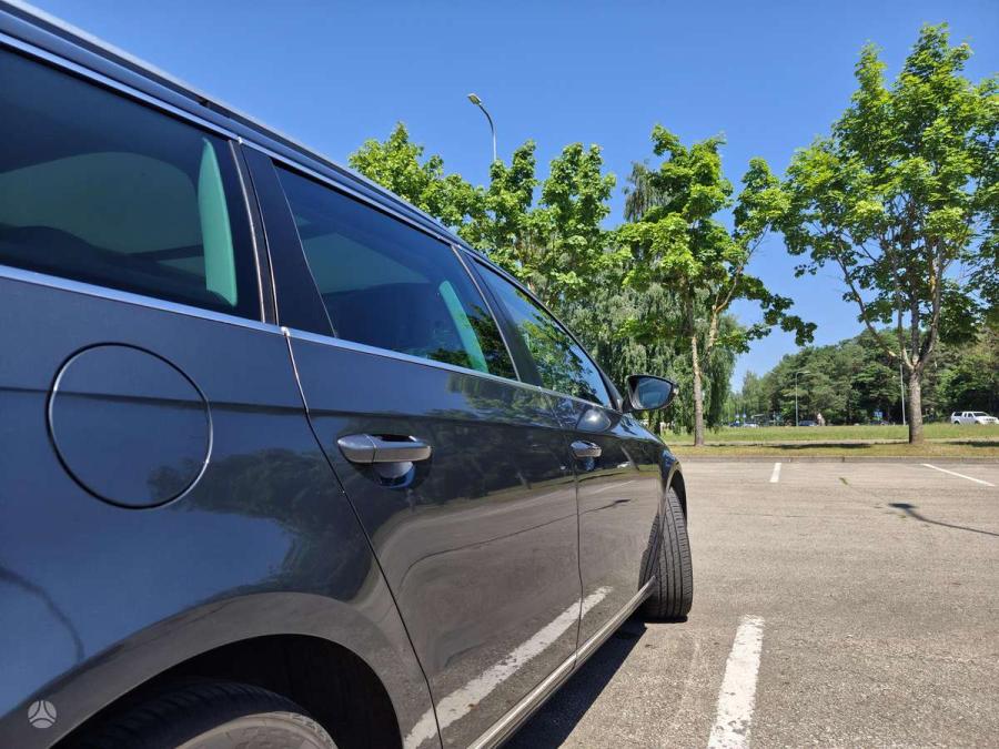 Grey Volkswagen Passat 2013 in Vilnius, with an engine capacity of 1.40 L and mileage of 305 thousand km for 4300 €, photo 16 on AUTOMOTO.COM.LV