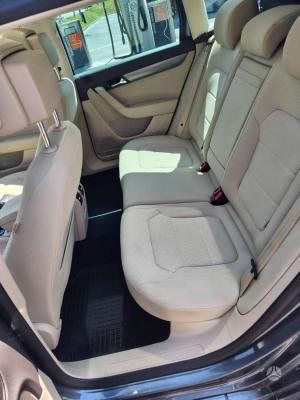 Grey Volkswagen Passat 2013 in Vilnius, with an engine capacity of 1.40 L and mileage of 305 thousand km for 4300 €, photo 20 on AUTOMOTO.COM.LV