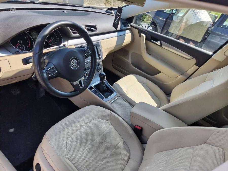 Grey Volkswagen Passat 2013 in Vilnius, with an engine capacity of 1.40 L and mileage of 305 thousand km for 4300 €, photo 21 on AUTOMOTO.COM.LV